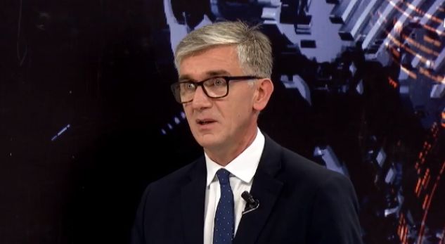 Arbër Vllahiu emërohet ambasador në Pragë