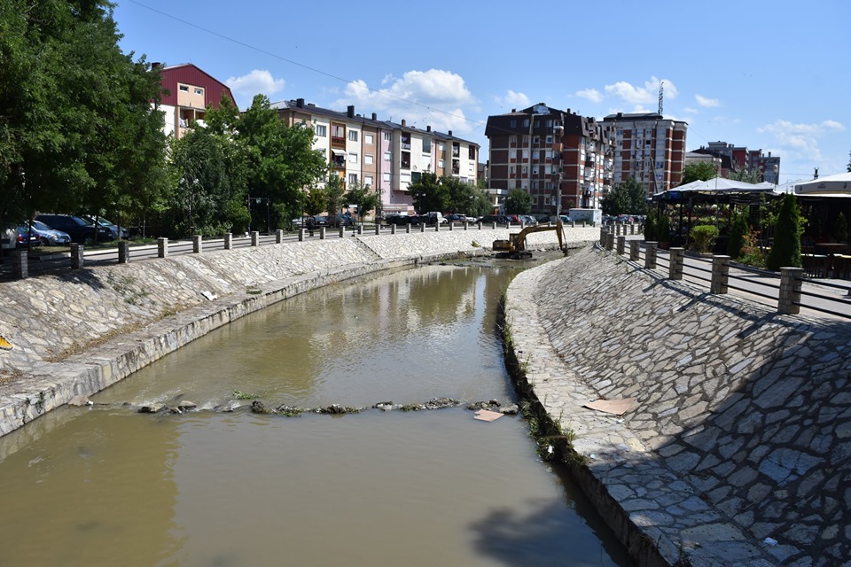 Më në fund, komunës i bie ndërmend se duhet pastruar lumi Llap