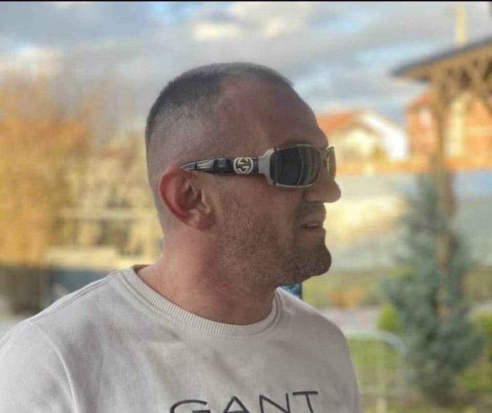 E dhimbshme: Ndërron jetë në moshë të re Besart Xhaka